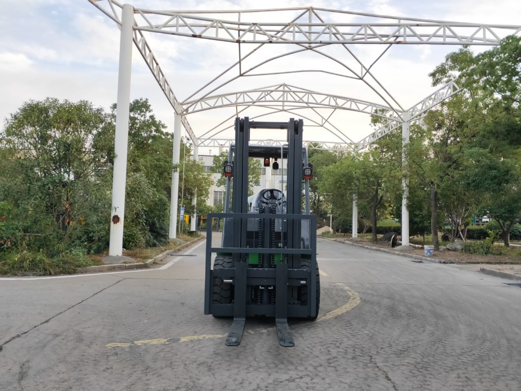 Electric Lithium Battery Forklift by World – XL Lifts