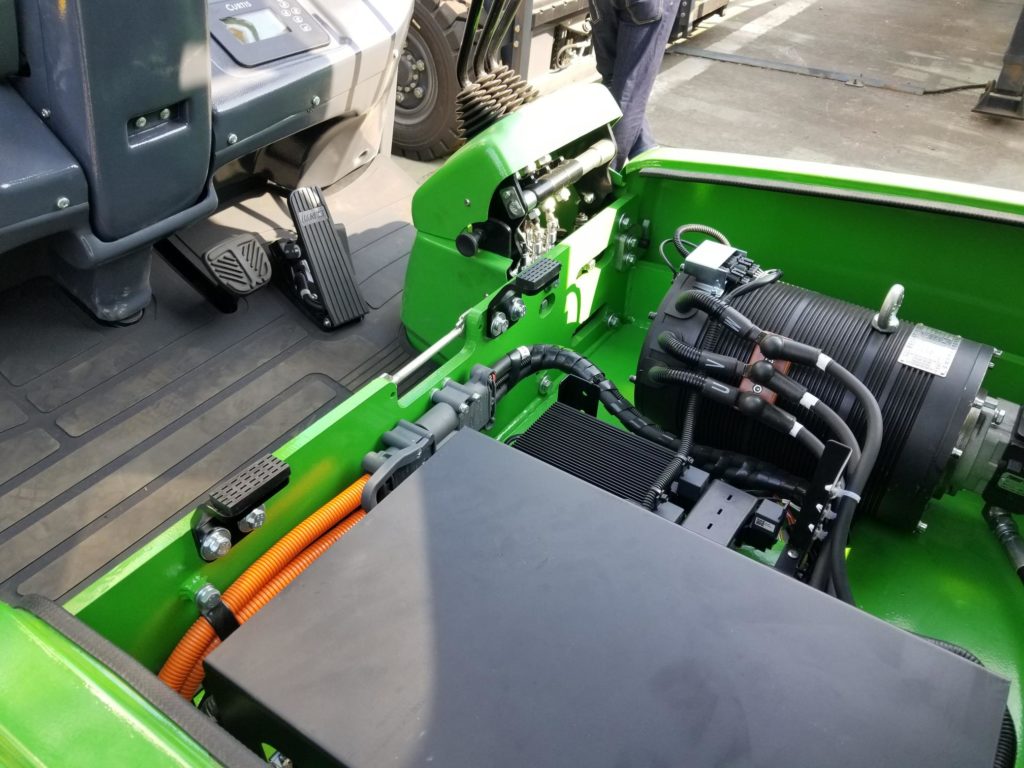 Electric Lithium Battery Forklift by World – XL Lifts